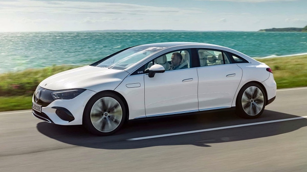 2024년형 벤츠 EQE 주행거리 공개…올해와 비교해보니