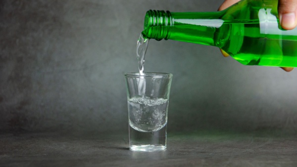 "One shot, bomb drink~" Watch out for acute alcohol poisoning... - News ...